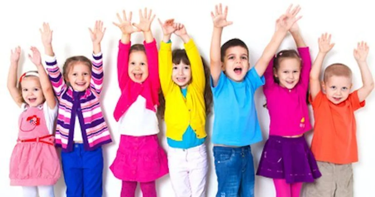 Names and recognizes basic shapes (square, circle, triangle, rectangle ...