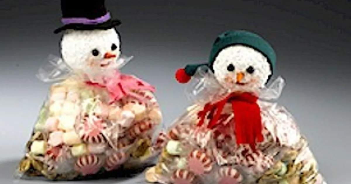 Snowman Favor Treat Bag Craft | Winter Crafts for Children