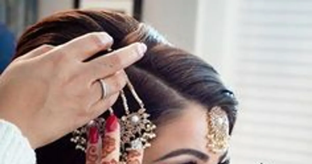 Pick out your invitations | Checklist for an Indian Wedding