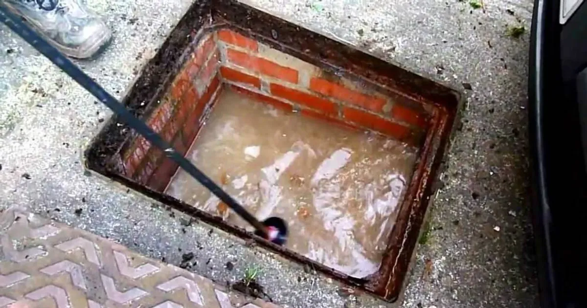 Unblock clogged sink | Easy Household DIYs